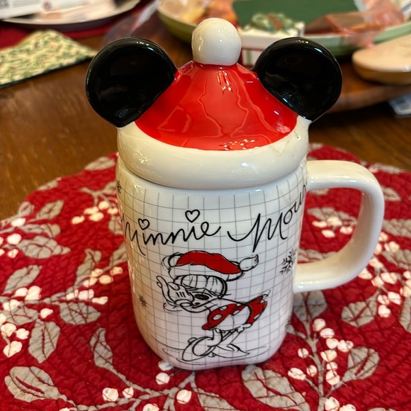 Disney | Dining | New Minnie Mouse Cup With Lid | Poshmark